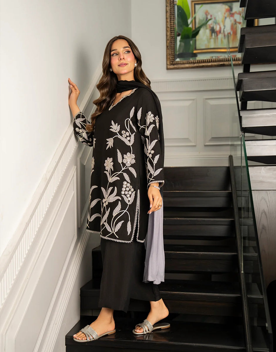 Layla Suit Set – House Of Niav